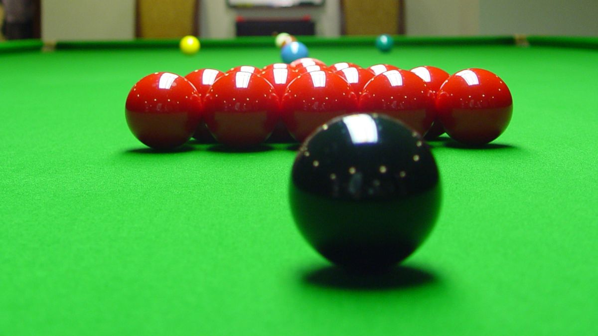 Snooker Legend Stephen Hendry Swaps Allegiance from PokerStars to ...